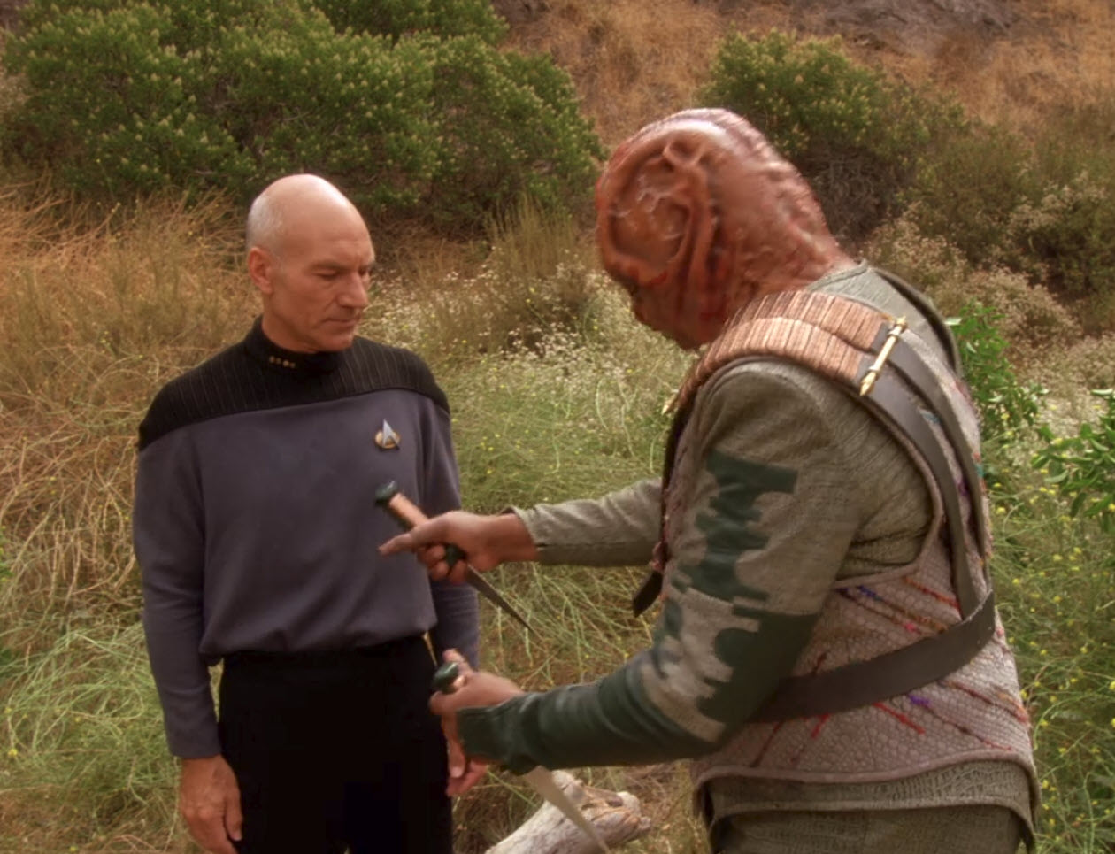 Retro TV Review: Star Trek TNG SSN 5 Episode Two: Darmok – Late to the ...