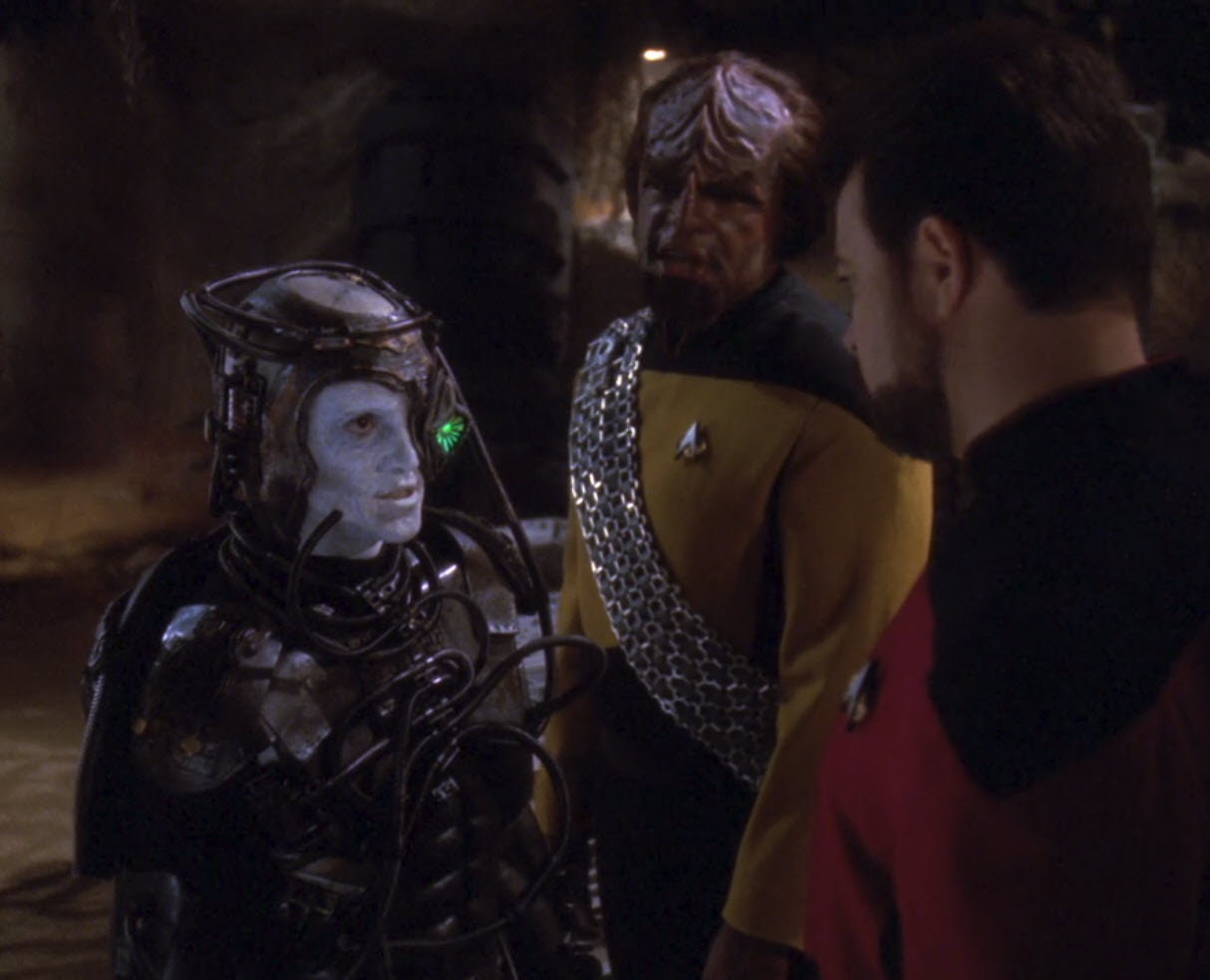 Retro TV Review: Star Trek TNG SSN 7 Season Premiere: Episode One ...
