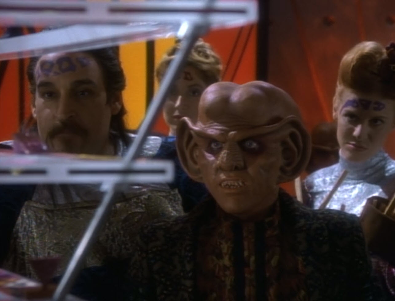 Retro TV Review: Star Trek DS9 SSN One Episode Nine: Move Along Home ...