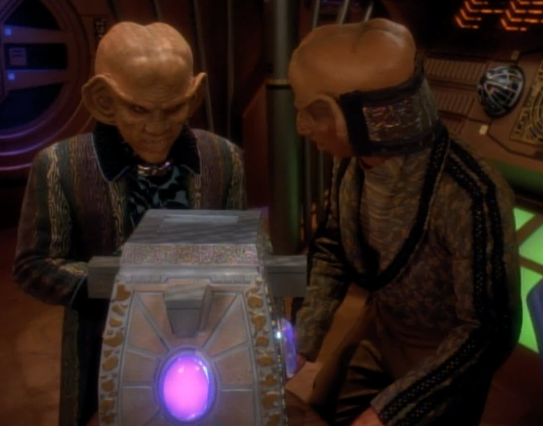 Retro TV Review: Star Trek DS9 SSN Three Episode Sixteen Prophet Motive ...