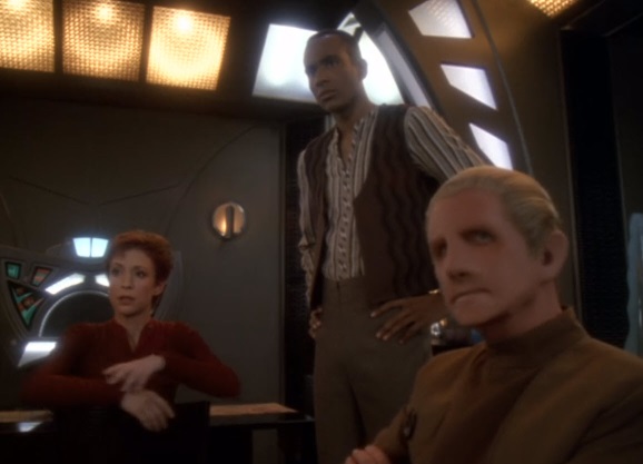 Retro TV Review: Star Trek DS9 SSN Six Episode Four: Behind the Lines ...