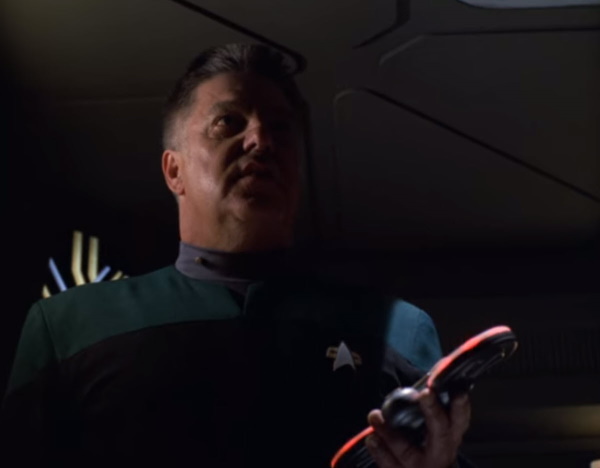 Retro TV Review: Star Trek Voyager SSN 5 Episode Twenty-Three ...