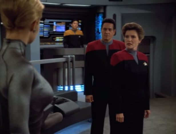 Retro TV Review: Star Trek Voyager SSN 4 Episode Three: Day of Honor ...