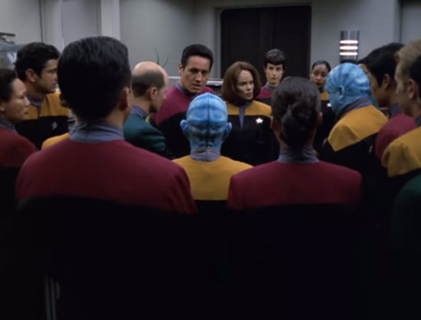 Retro TV Review: Star Trek Voyager SSN 7 Episode Four: Repression ...